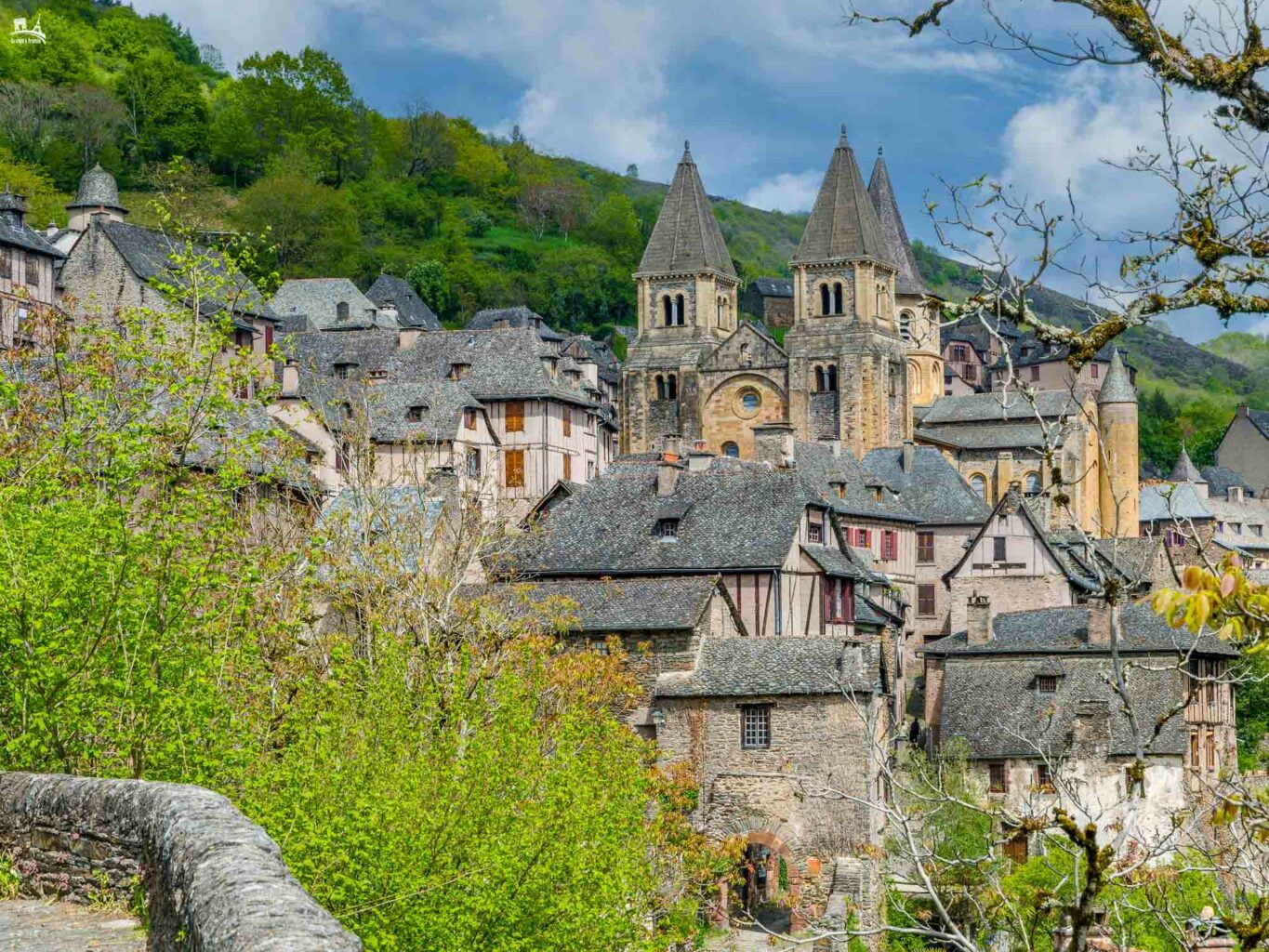 CONQUES, la joya medieval del Aveyron en el sur de Francia