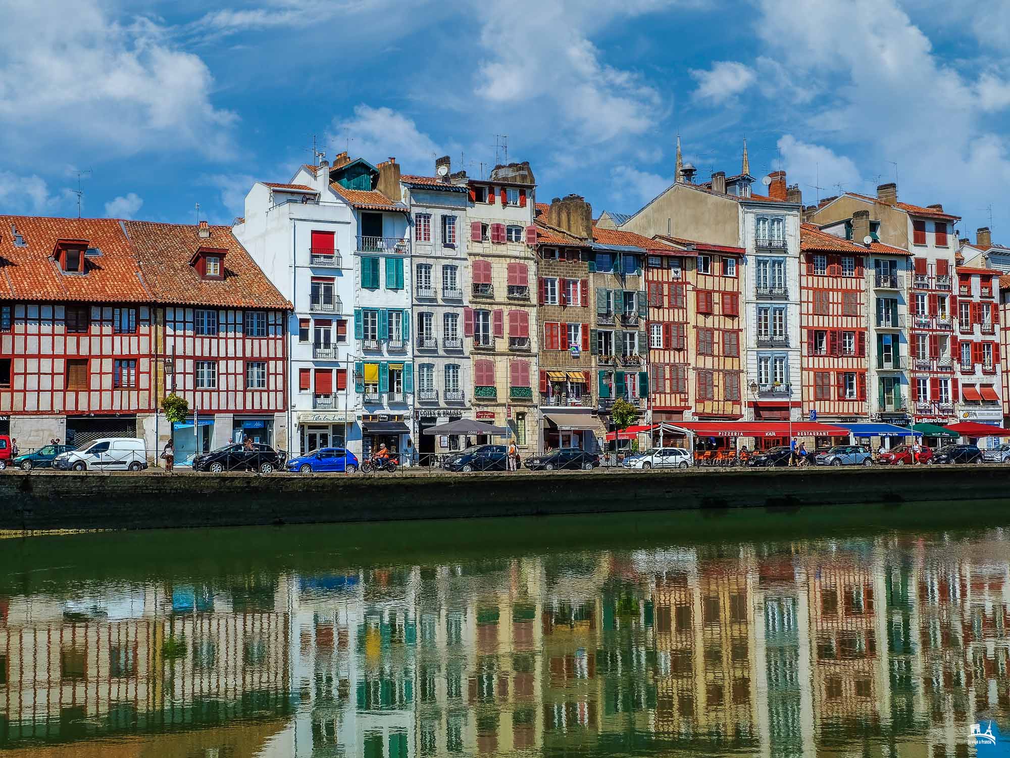 Qué ver en BAYONA, la alegre capital del País Vasco francés