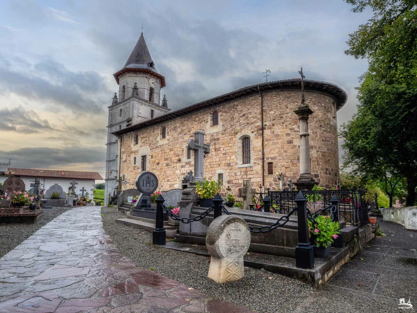 Qué ver en AINHOA: la joya oculta del País Vasco francés