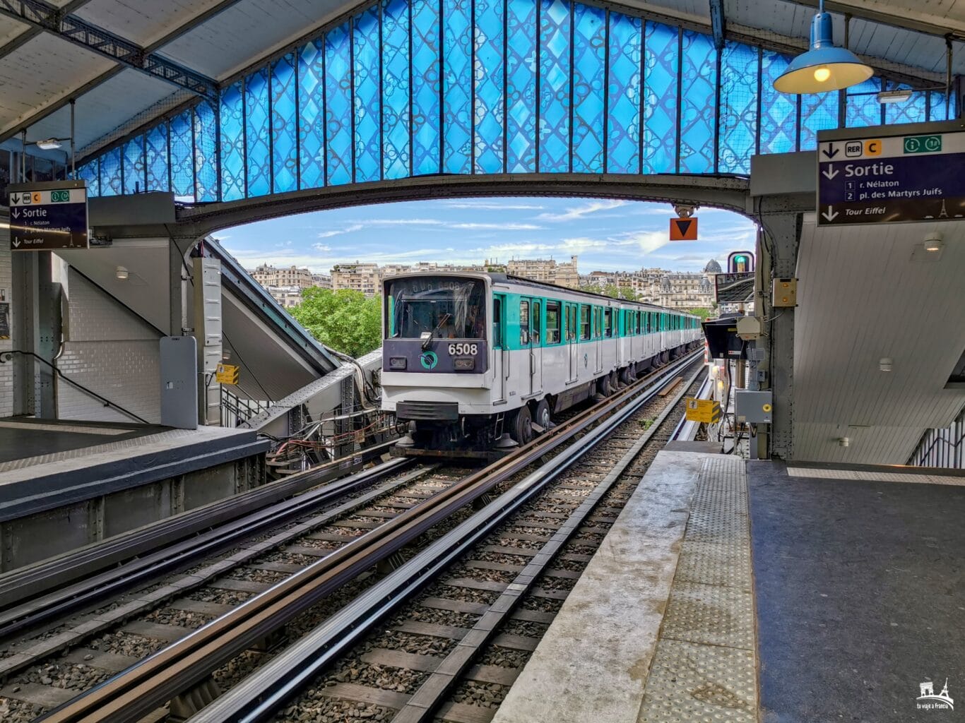 Guía de uso del transporte público en París en 2025